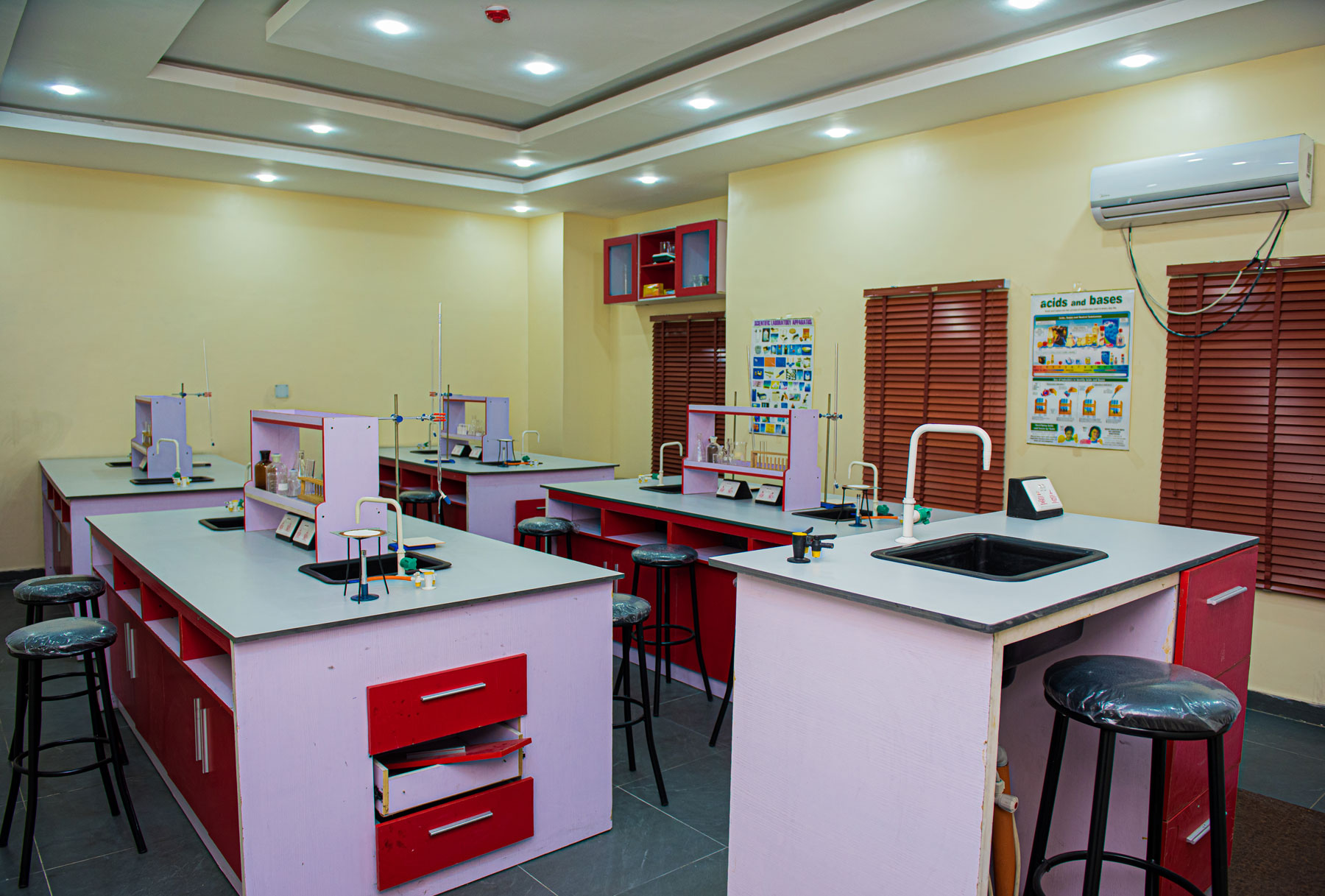 Royal Oxbridge International School – Royal Oxbridge